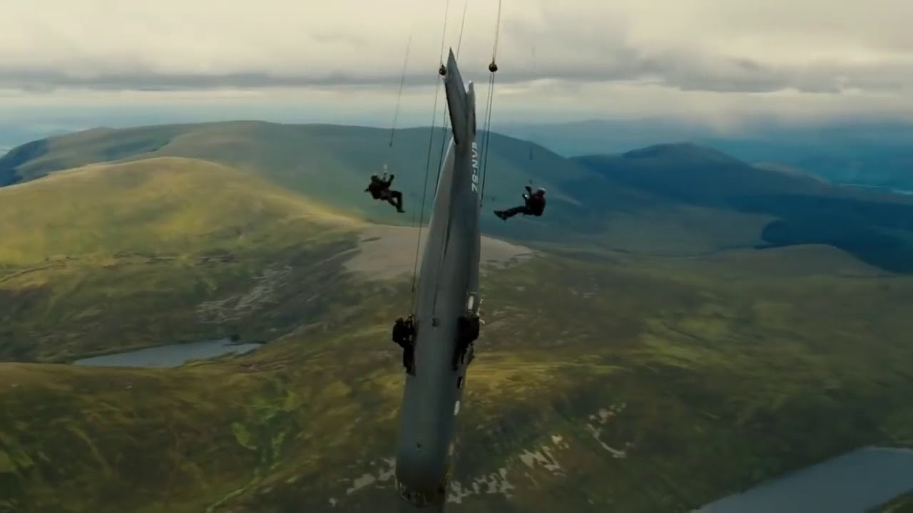 The Dark Knight Rises plane hijack scene but it's route C - YouTube