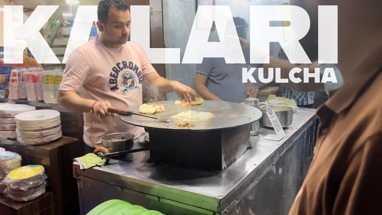 MY HIMACHALI FRIENDS TRIED JAMMU'S FAMOUS KALARI KULCHA - YouTube
