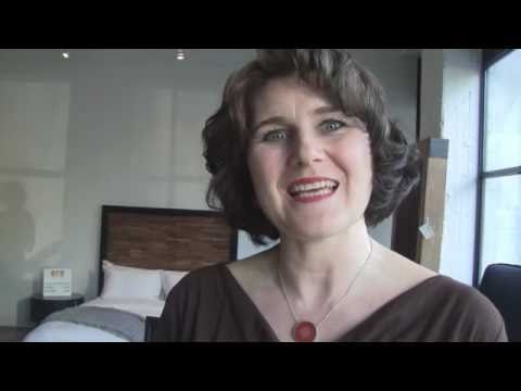 Nancy Judd "Recycle Runway" Exclusive-ChicRepubliq - YouTube
