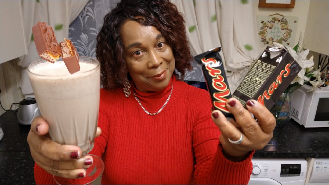 How To Make Mars Chocolate Bar Milkshake For Kids & Grown Ups | Recipe ...