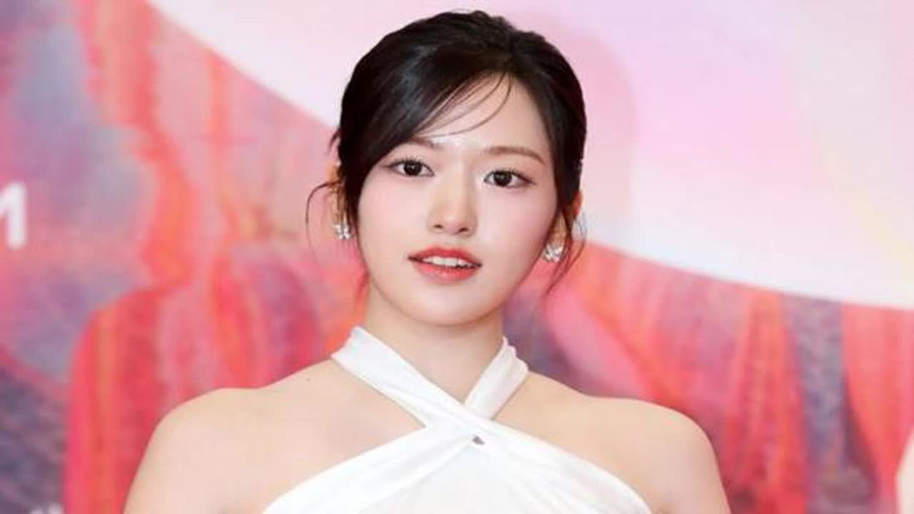 Starship apologizes for sharing deepfake of IVE's An Yu-jin, disciplines staff - YouTube