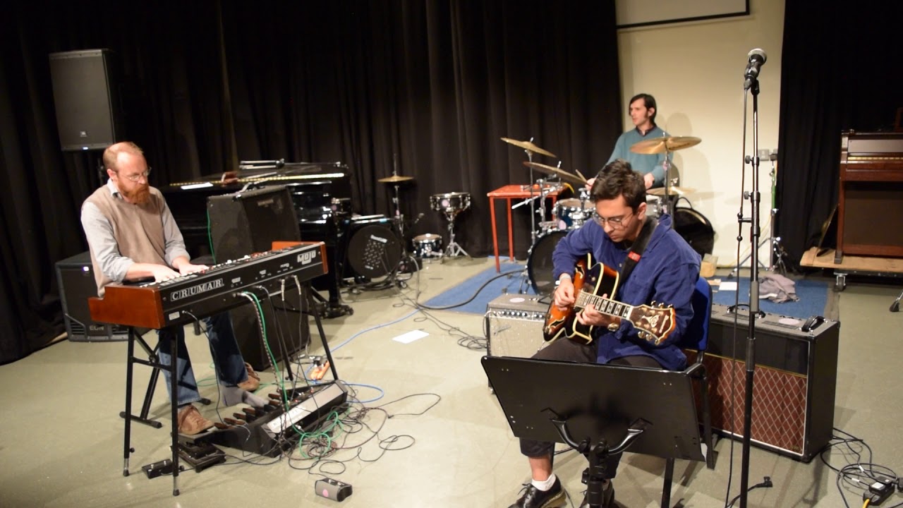 Layth Organ trio - Maiden Voyage