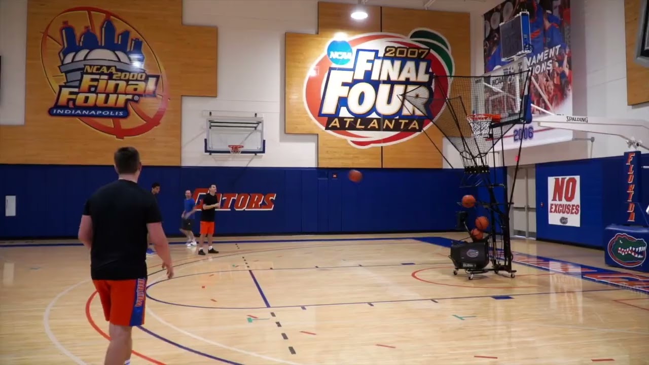 Split cut Basketball action - YouTube