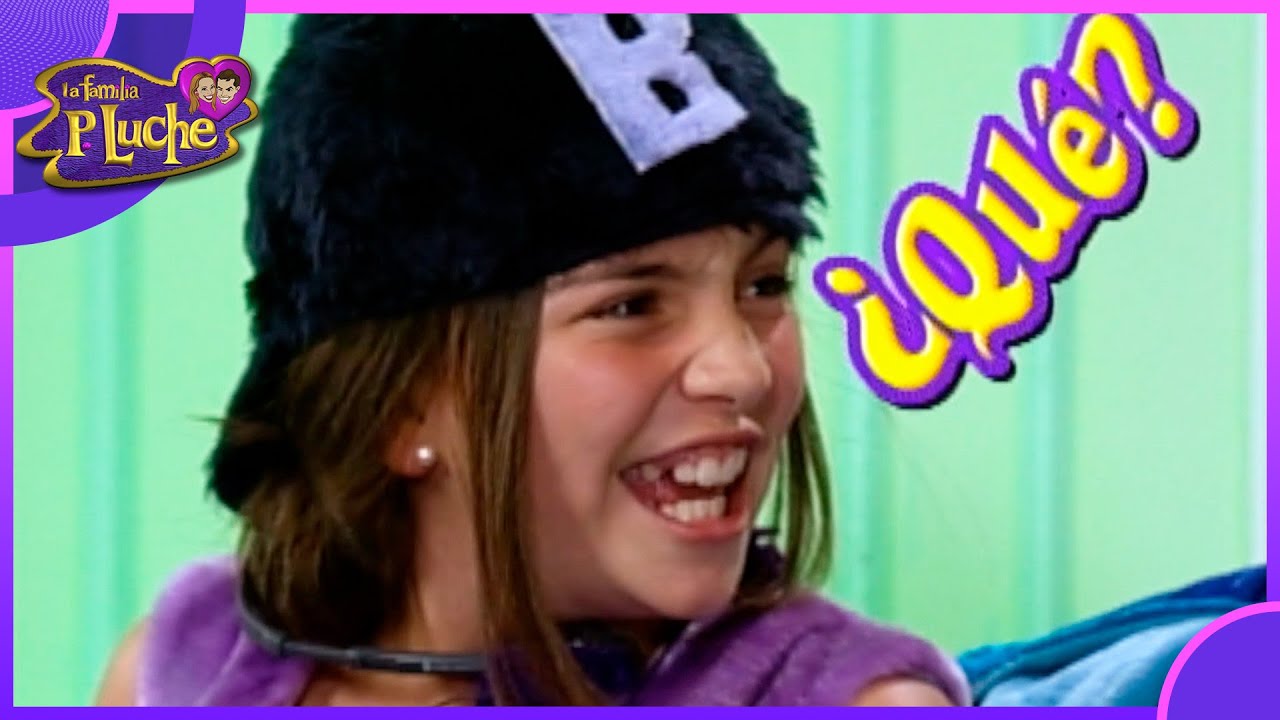 ¡Bibi ya es una niña NORMAL! | La Familia PLuche 1/4 | C-26 - YouTube