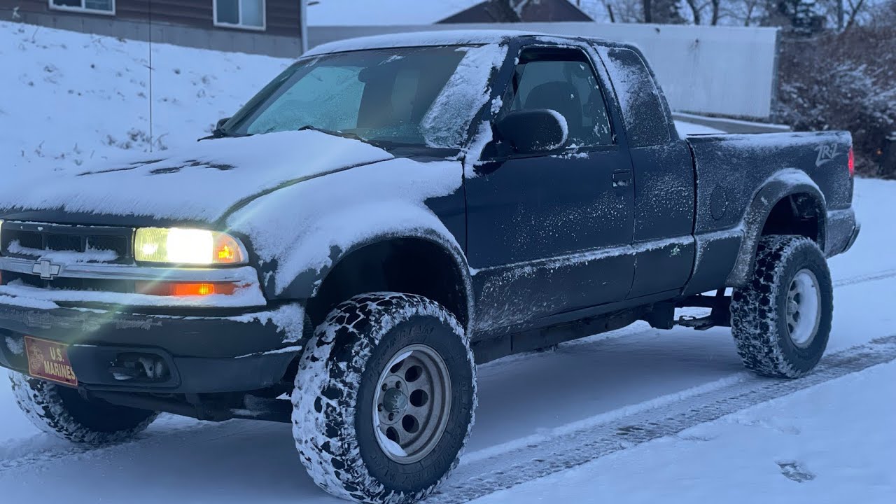 The S10 is finally back! (ZR2 Build PT. 3) - YouTube