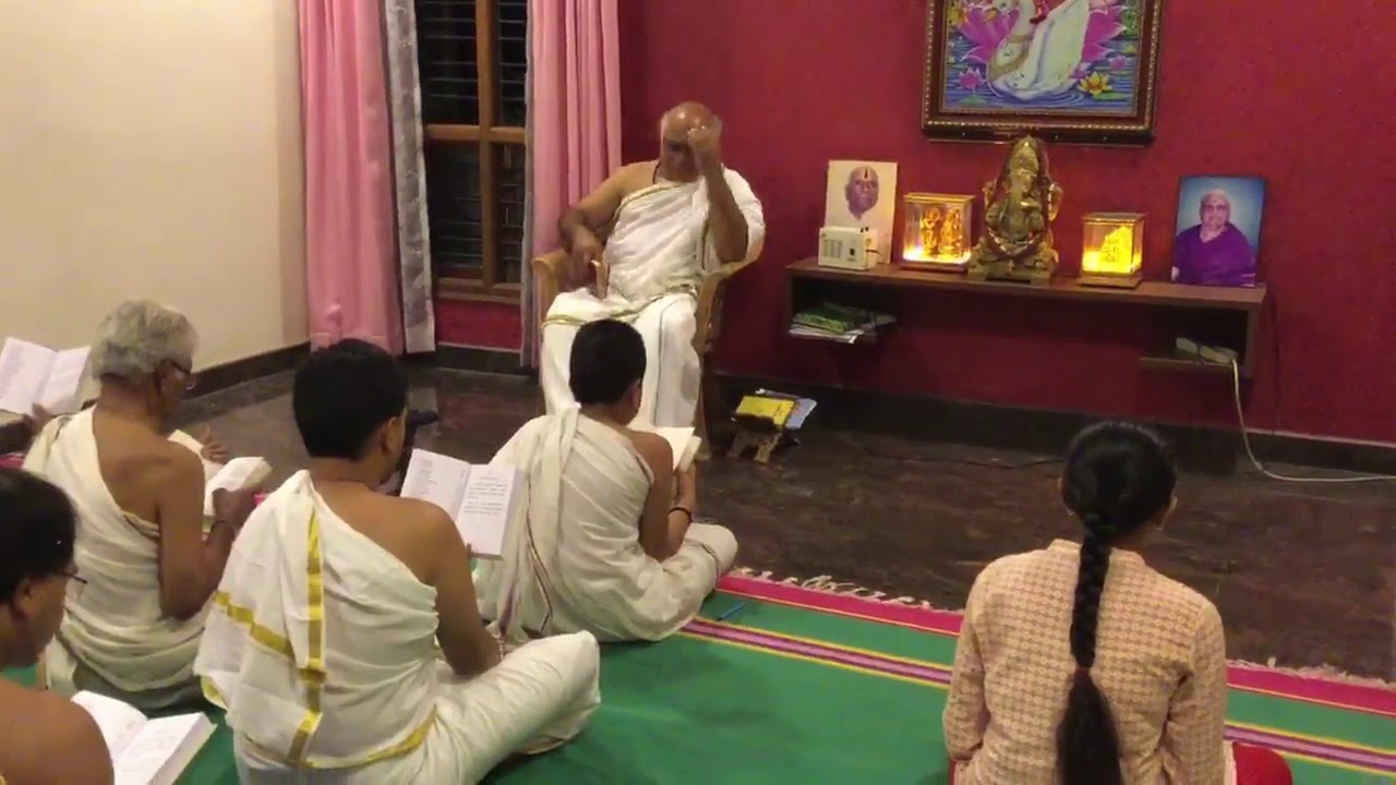Challakere brothers Veda Class - Trayee Veda vidyalaya - YouTube