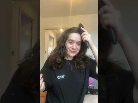 Brush out my curly hair with me! + chit chat 