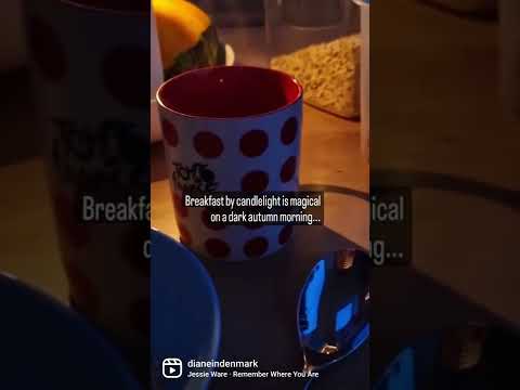 🍁🕯🇩🇰 Add a little Danish  hygge to your autumn Morning Routine!