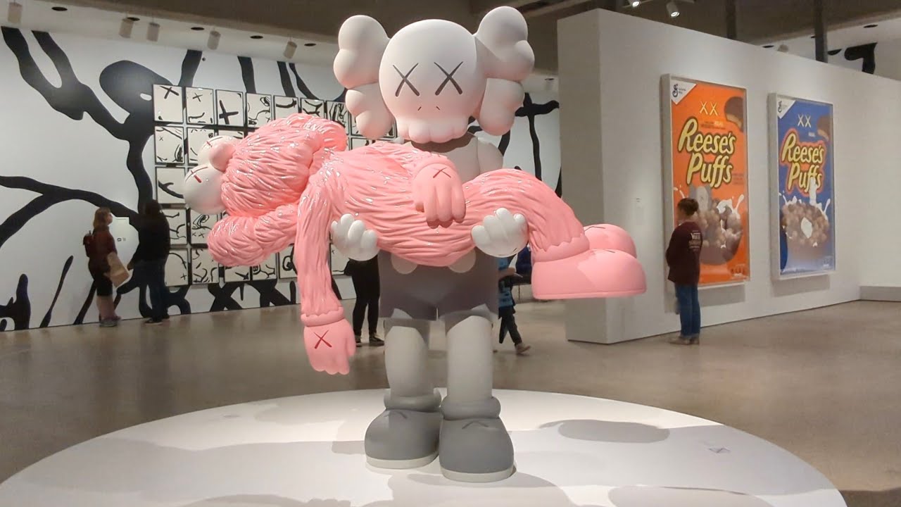 KAWS Exhibit at AGO (ART Gallery of Ontario) 🇨🇦 - YouTube