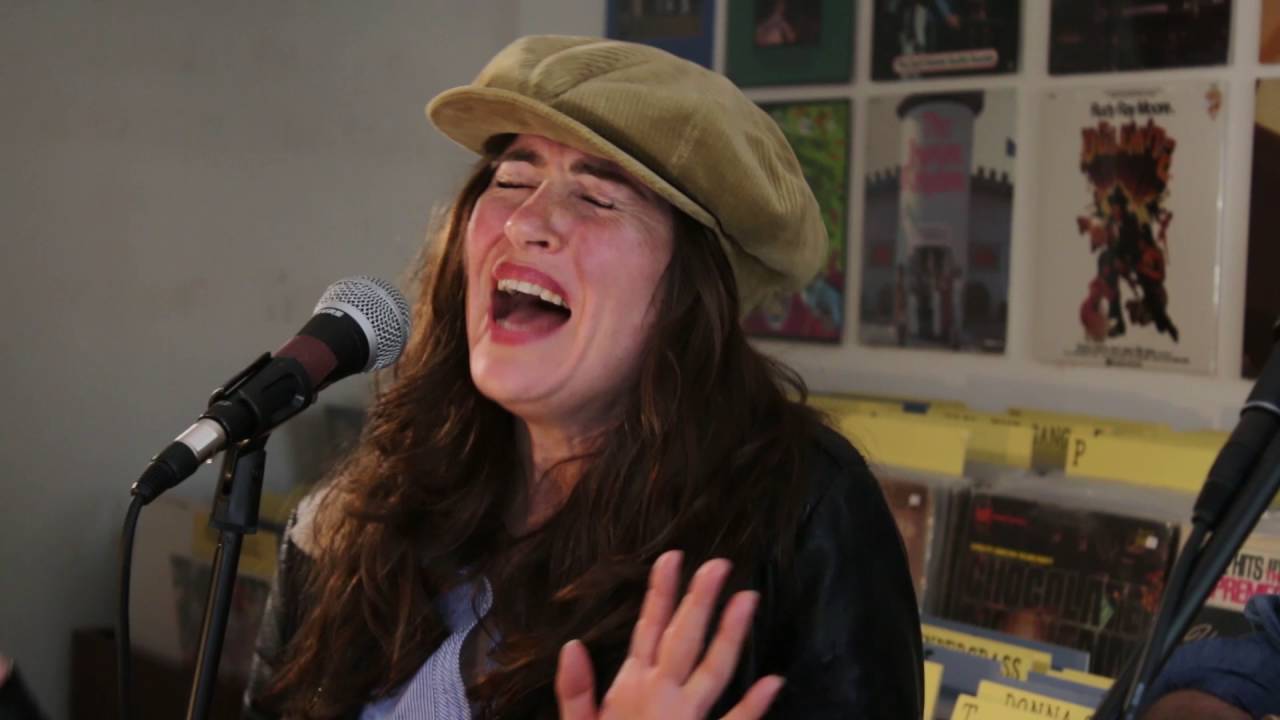 Fraser Anderson - Feel (Live) - YouTube