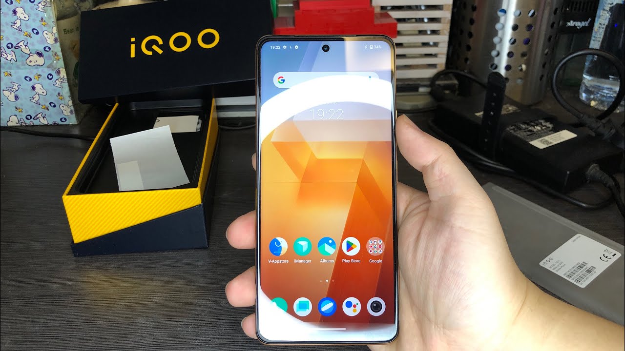 iQOO Z7 5G Unboxing + First Boot Up (Supernova Orange) - YouTube