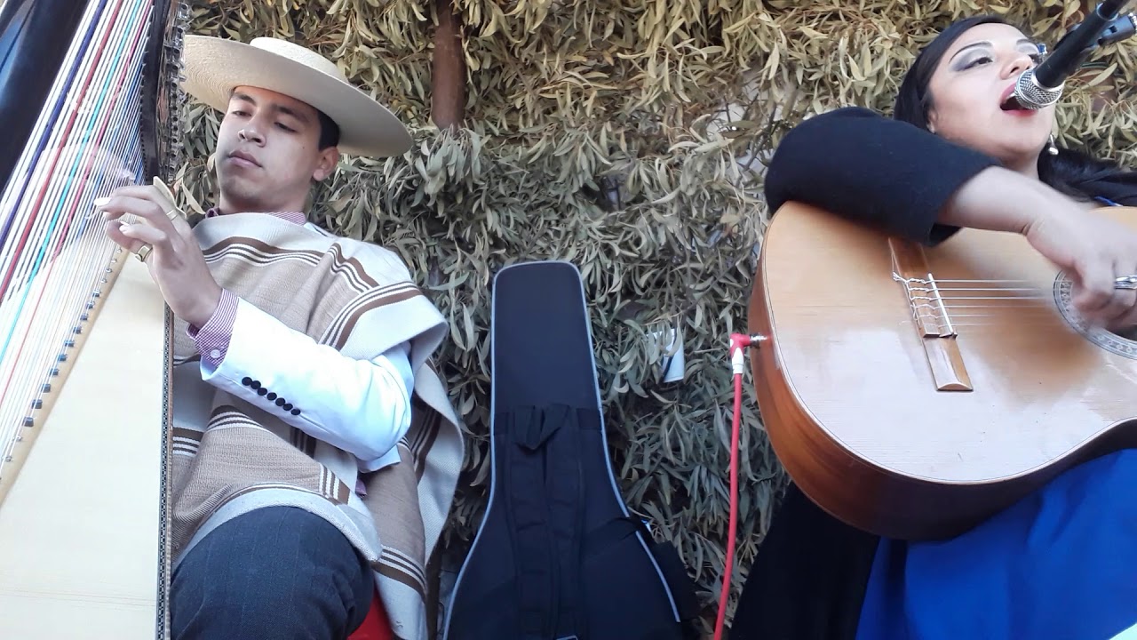 LA ENAGüITA - MÓNICA FERNÁNDEZ Y CLAUDIO ZENTENO - YouTube