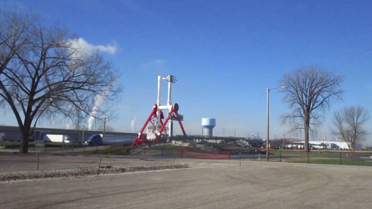 New Falling Star Ride Installed at Bay Beach Amusement Park Green Bay ...