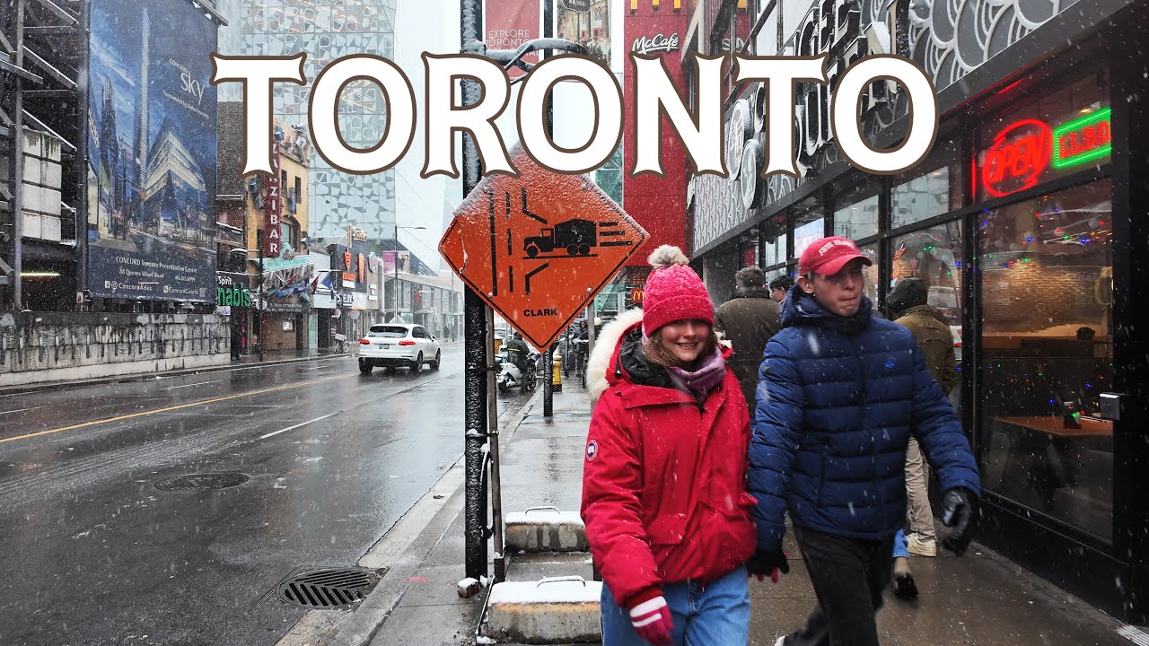 First Snowfall in DOWNTOWN TORONTO | Walking in the Snow in Toronto ...