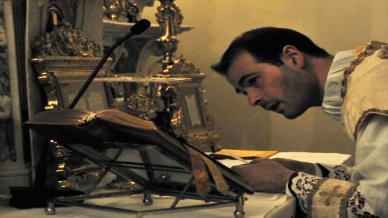 Cor arca legem - YouTube