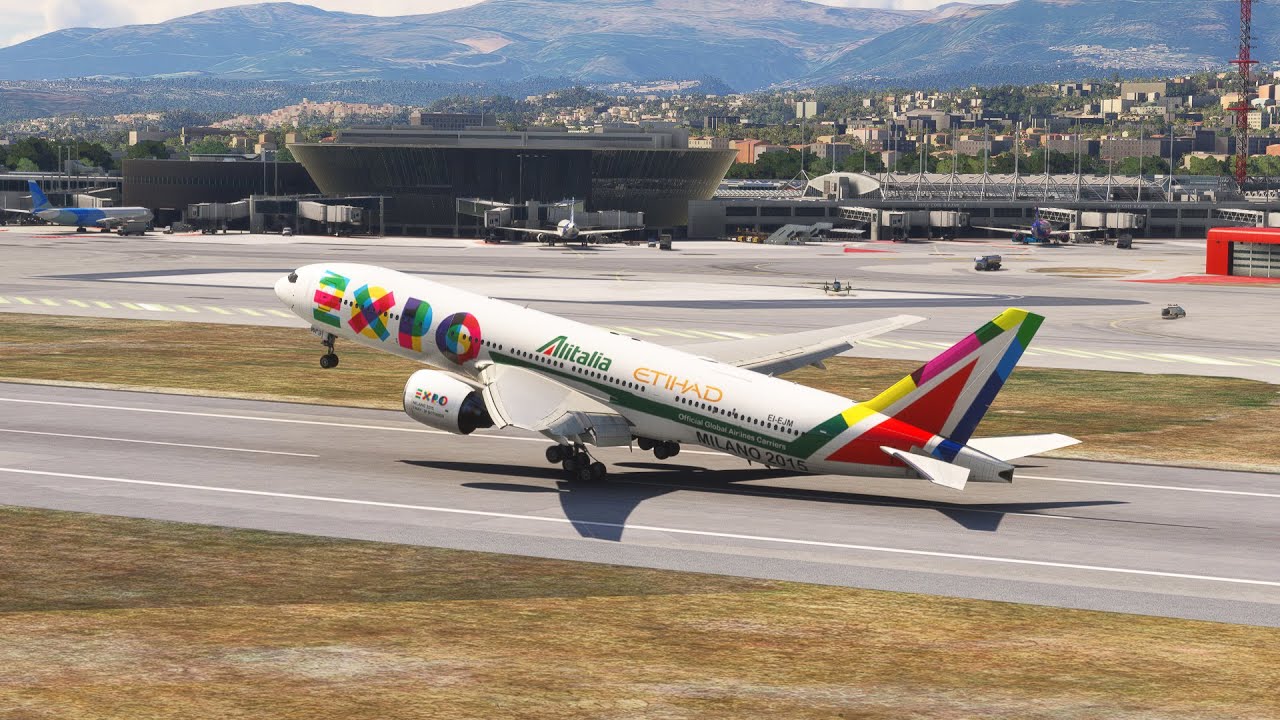 Very AWESOME BIG Plane Flight Landing!! ETIHAD EXPO Boeing 777 at Nice ...