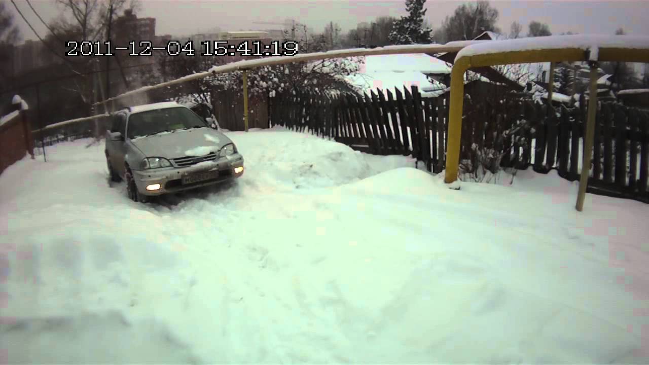 Браслеты противоскольжения. Въезд с клингами. clingi.ru - YouTube