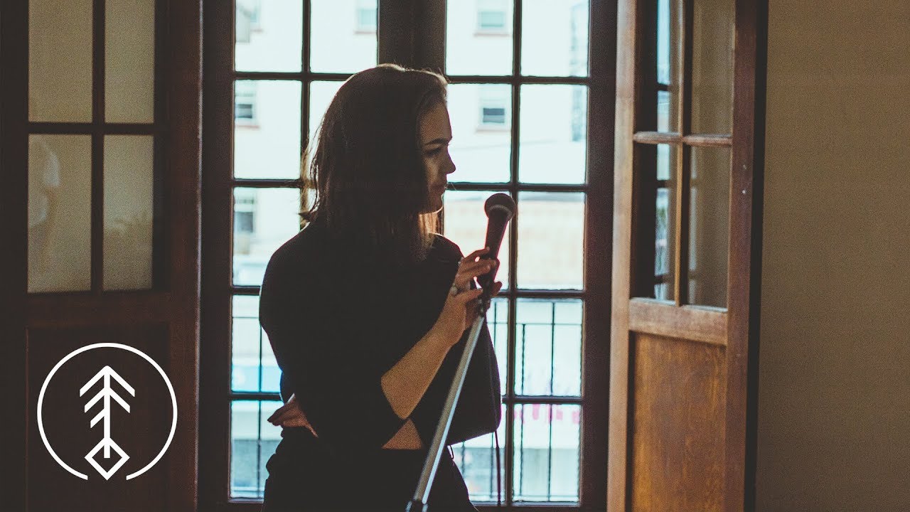 Ruby Bruce - "The Swell" | From The Vale Live Session - YouTube