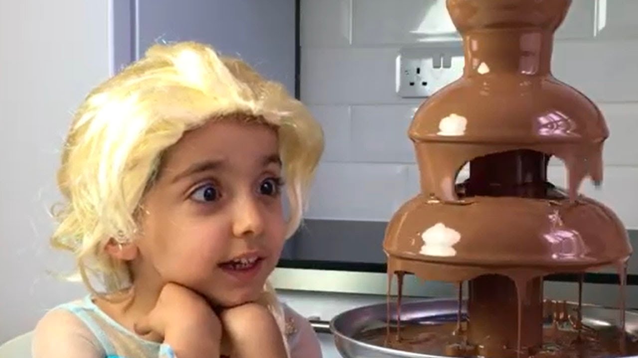 Elsa Vs Maleficent Real Life Disney Princess Movie + CHOCOLATE FOUNTAIN ...