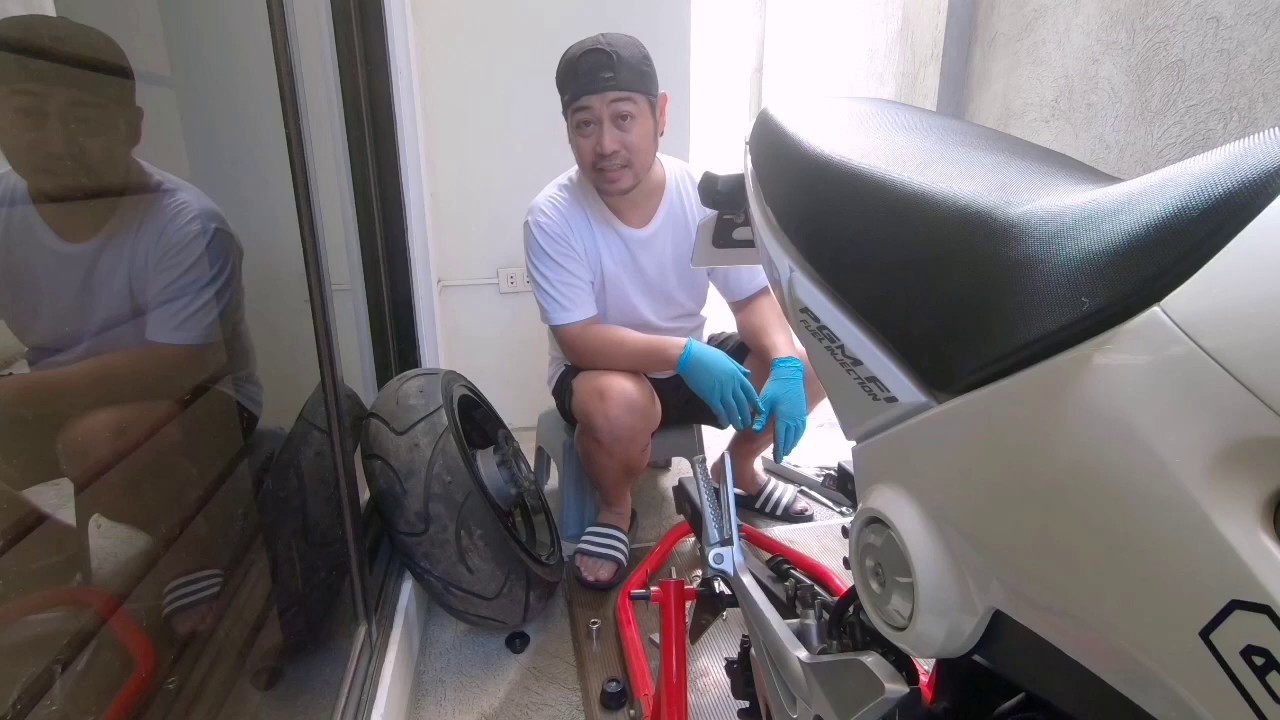 my RUSI gremlin (part 1) - YouTube