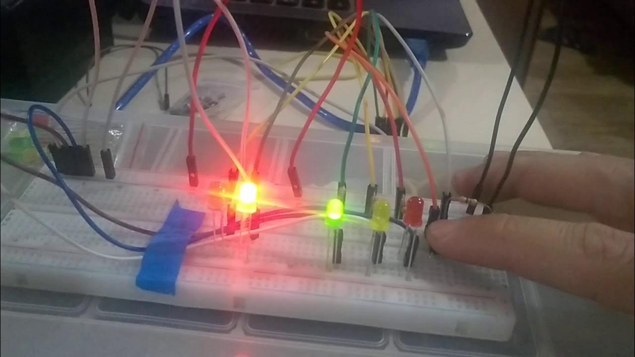 Criando um semáforo de carros e pedestres com arduíno com botão - YouTube