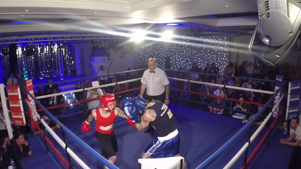Ultra White Collar Boxing Gillingham | Jack Smithson VS Mickey O ...