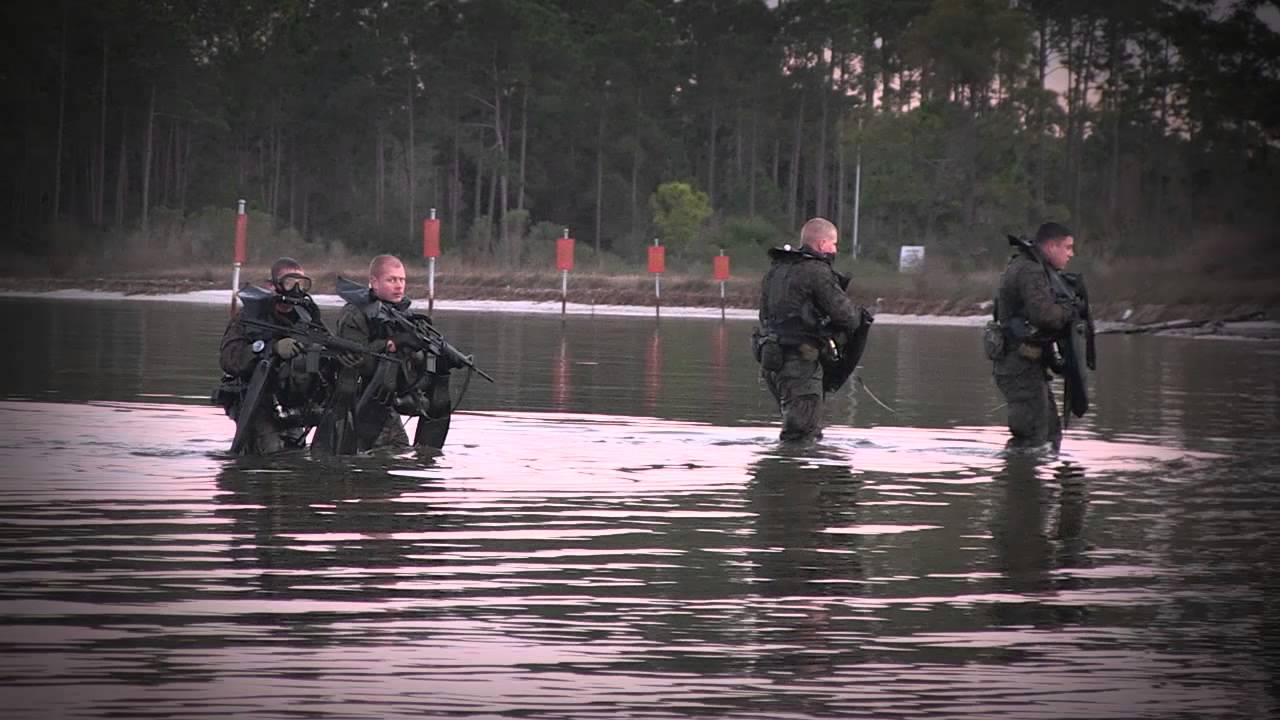Marine Combatant Diver - YouTube