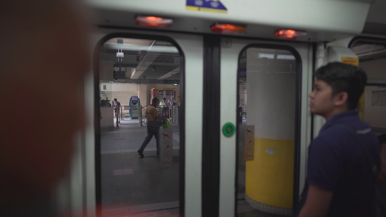 Philippines, MRT ride from Araneta–Cubao to Quezon Avenue - YouTube