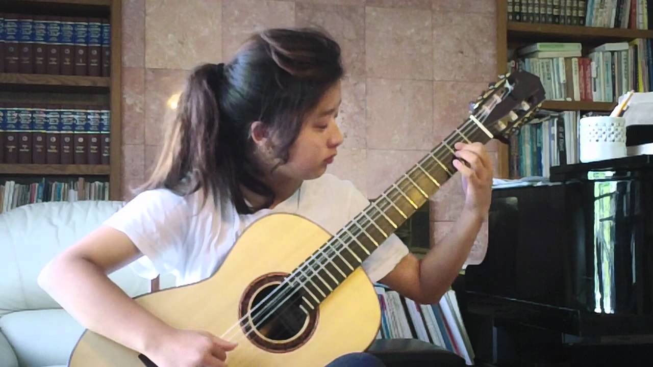 Courante, from Suite in D ( Michael Praetorius ) -- Played by Jennifer ...