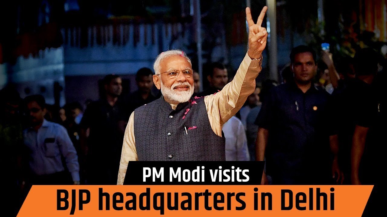 PM Modi visits BJP headquarters in Delhi - YouTube