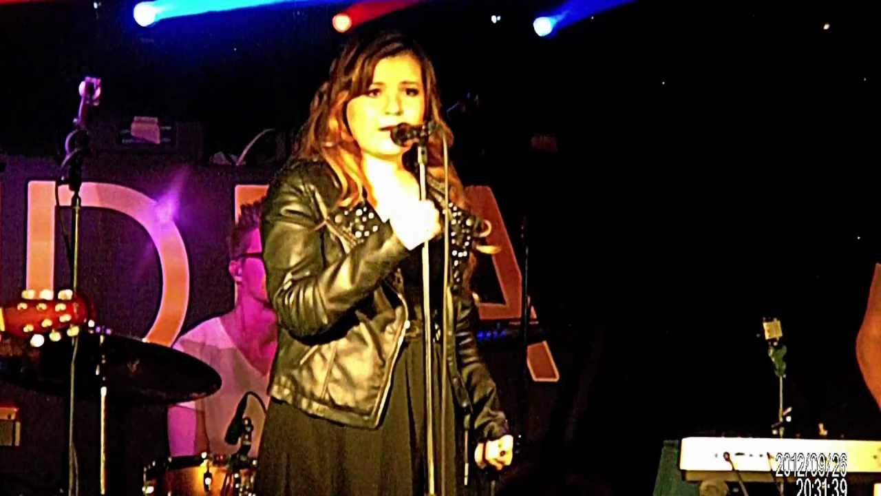 Diandra Flores Prinsessalle- Flores Gold Album Consert 26.09.2012 - YouTube