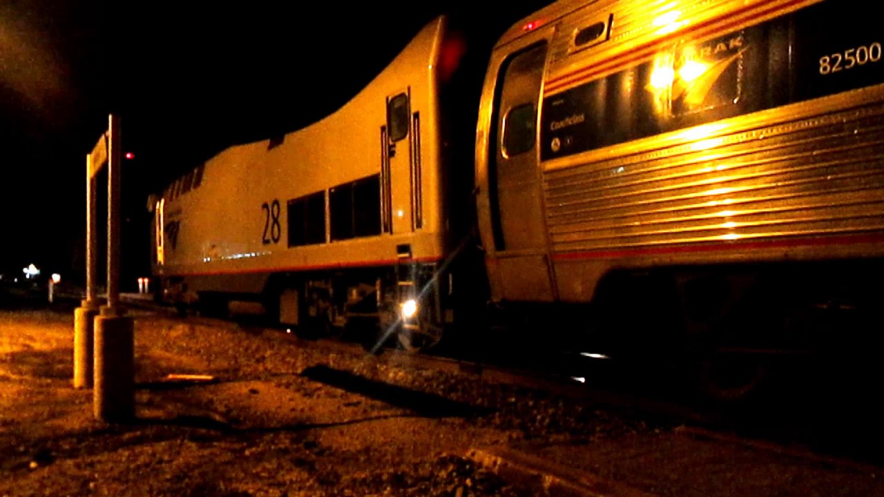 Amtrak train 28 at Effingham Illinois - YouTube
