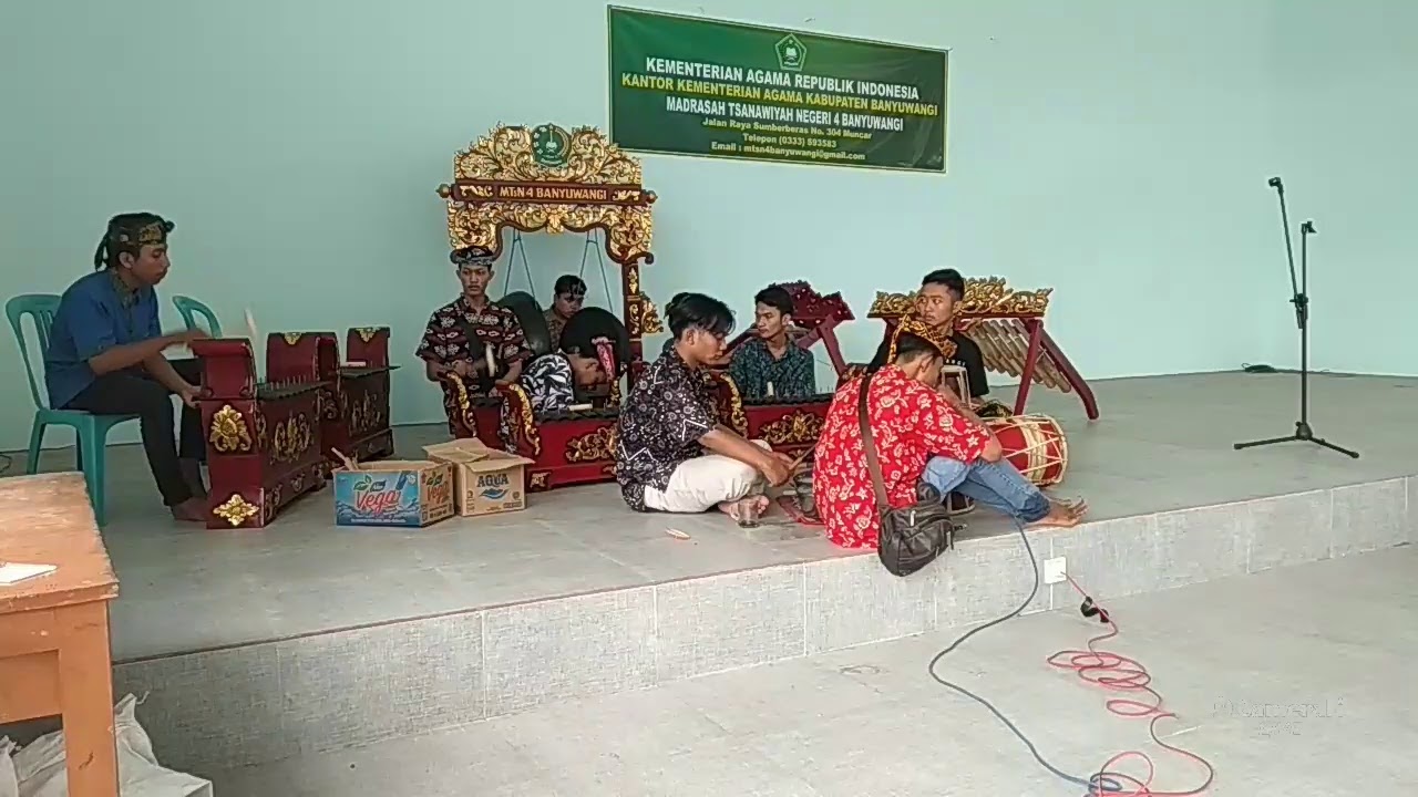 ENTIK PERFORMS - YouTube