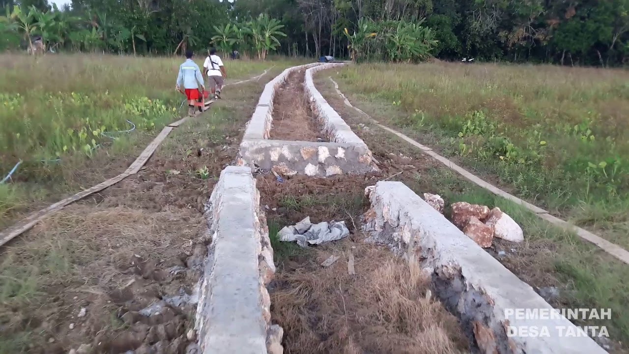 PEMBANGUNAN SIRING JALAN USAHA TANI (JUT) SAWAH WARINGIN RT. 01 DESA ...