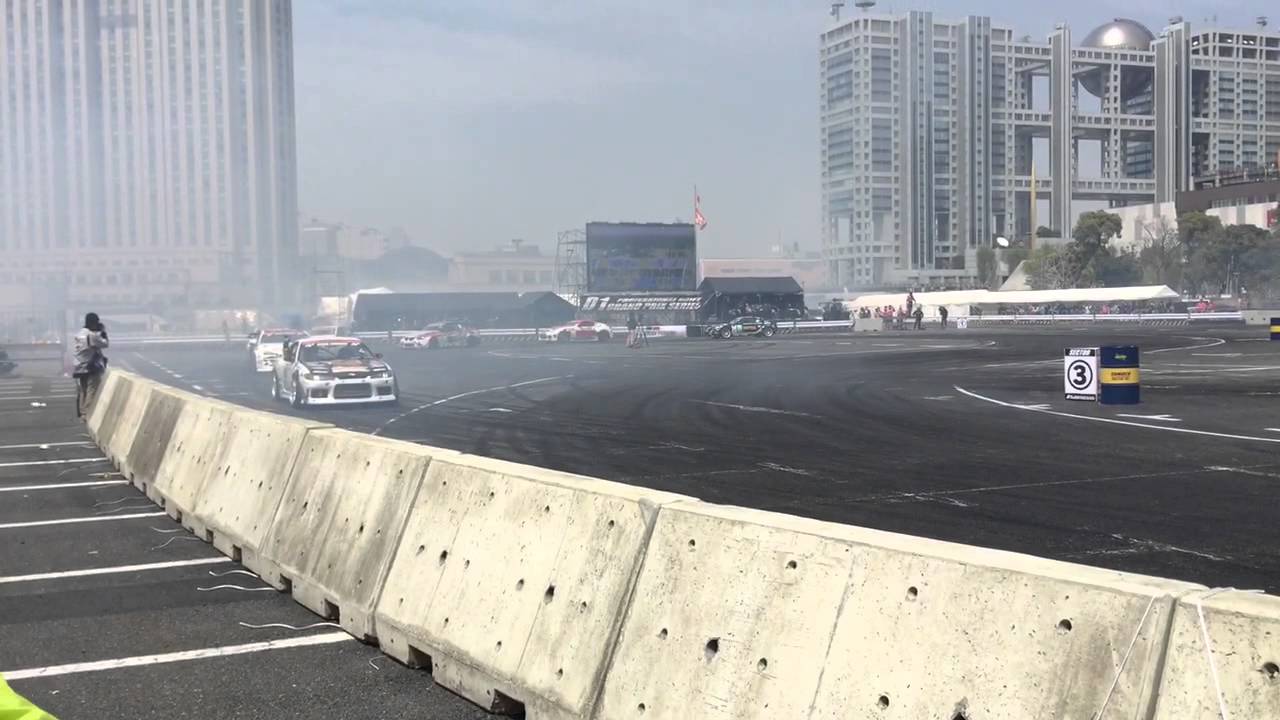 7 car drift train D1GP 2015 Rd 1 Odaiba - YouTube