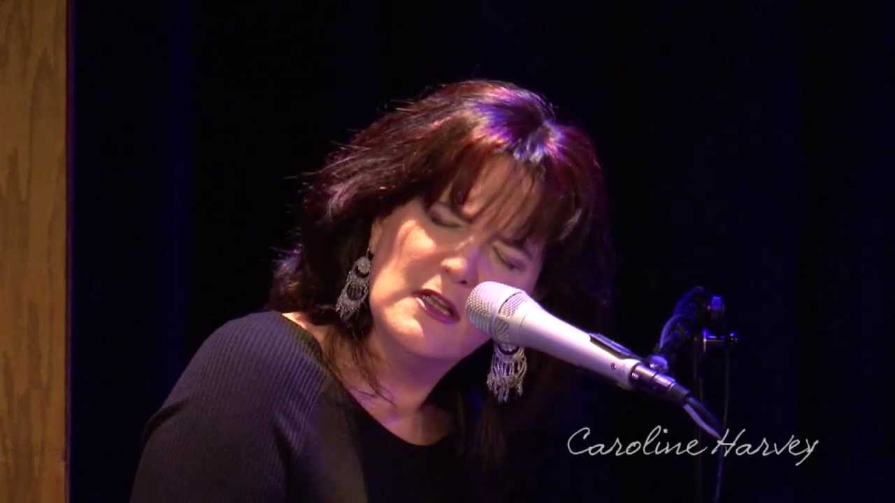 Caroline Harvey "live" à Montréal, version HD - YouTube