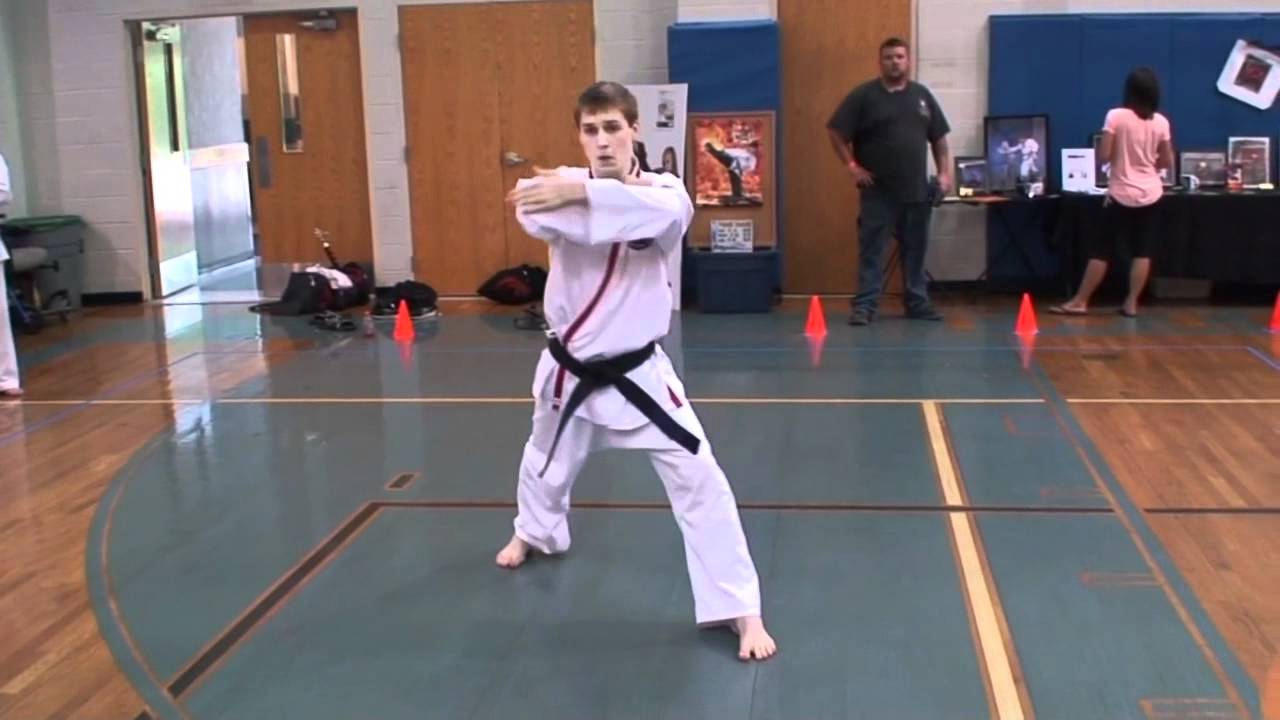 Gae-Baek Taekwondo Form by Colton McNeely - YouTube