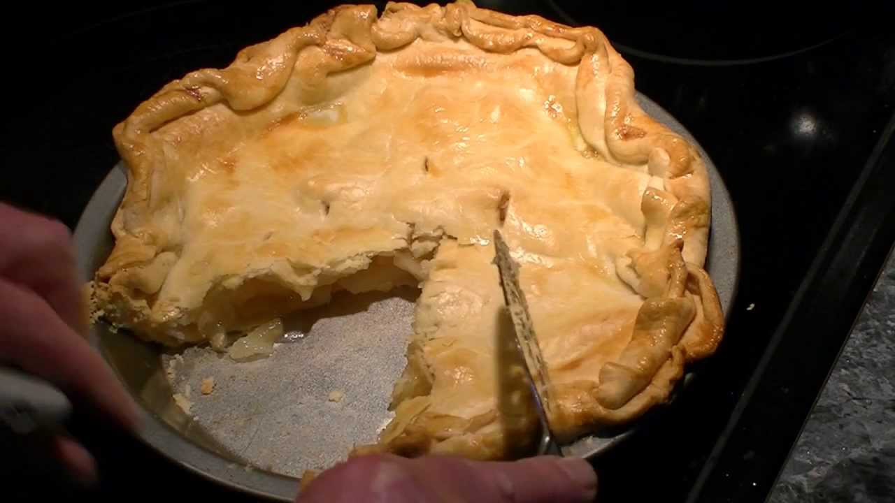 Easy Apple Pie Quick and Cheap to make.. Oh yea! - YouTube