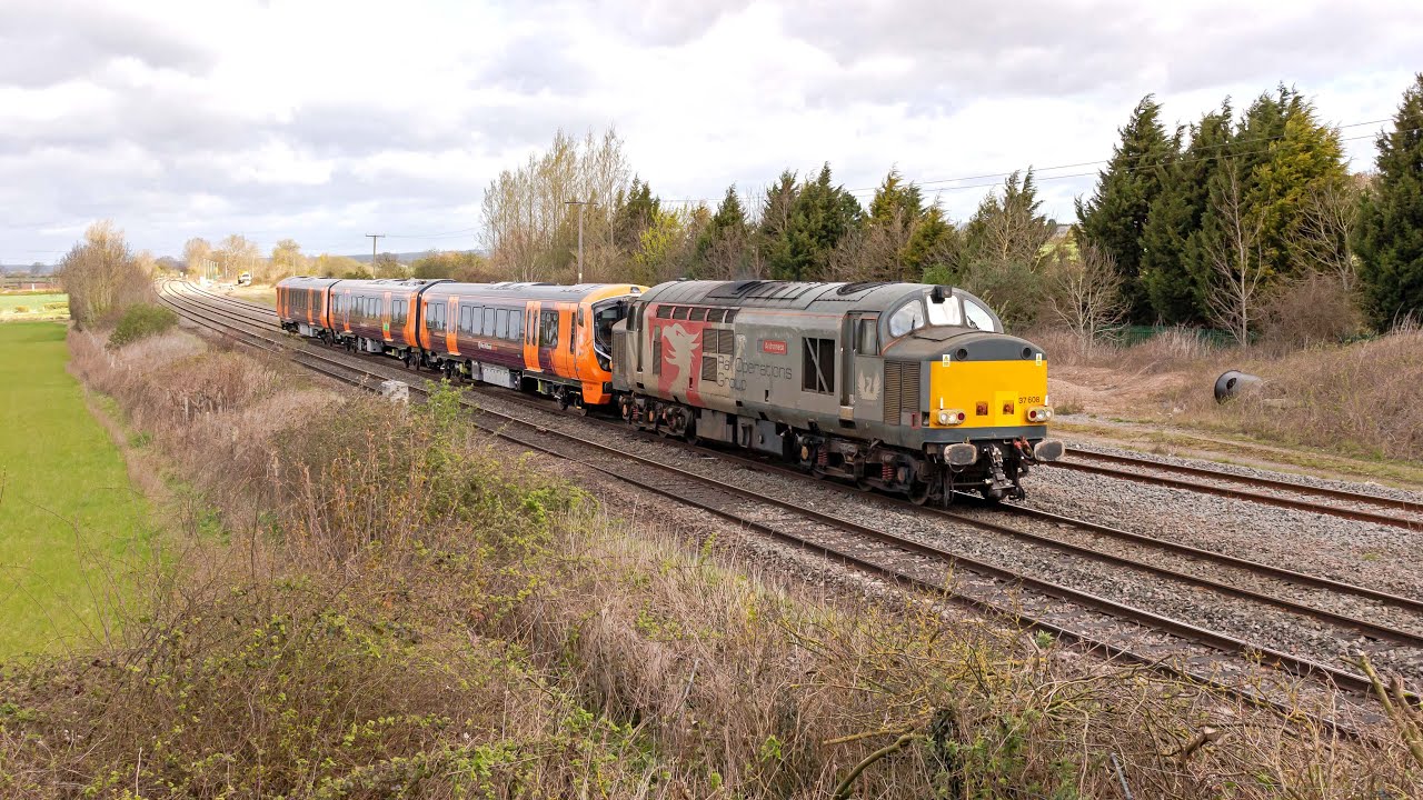 A Class 56 and two Class 37s, one dragging a new Class 730 - Elford ...