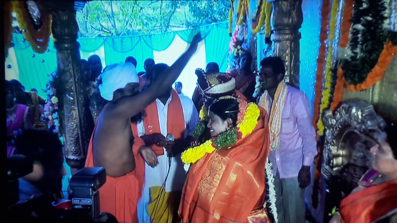 Basavalinga avadhoota Swami jai guru dev - YouTube