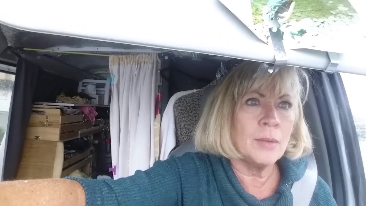Carolyn chat in Crescent City - Full time van life - YouTube