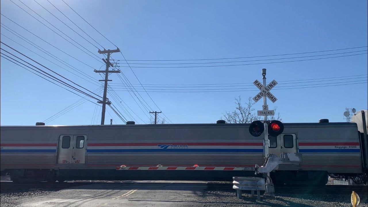 Amtrak 176 California Zephyr #6 East - 20th Street Railroad Crossing ...
