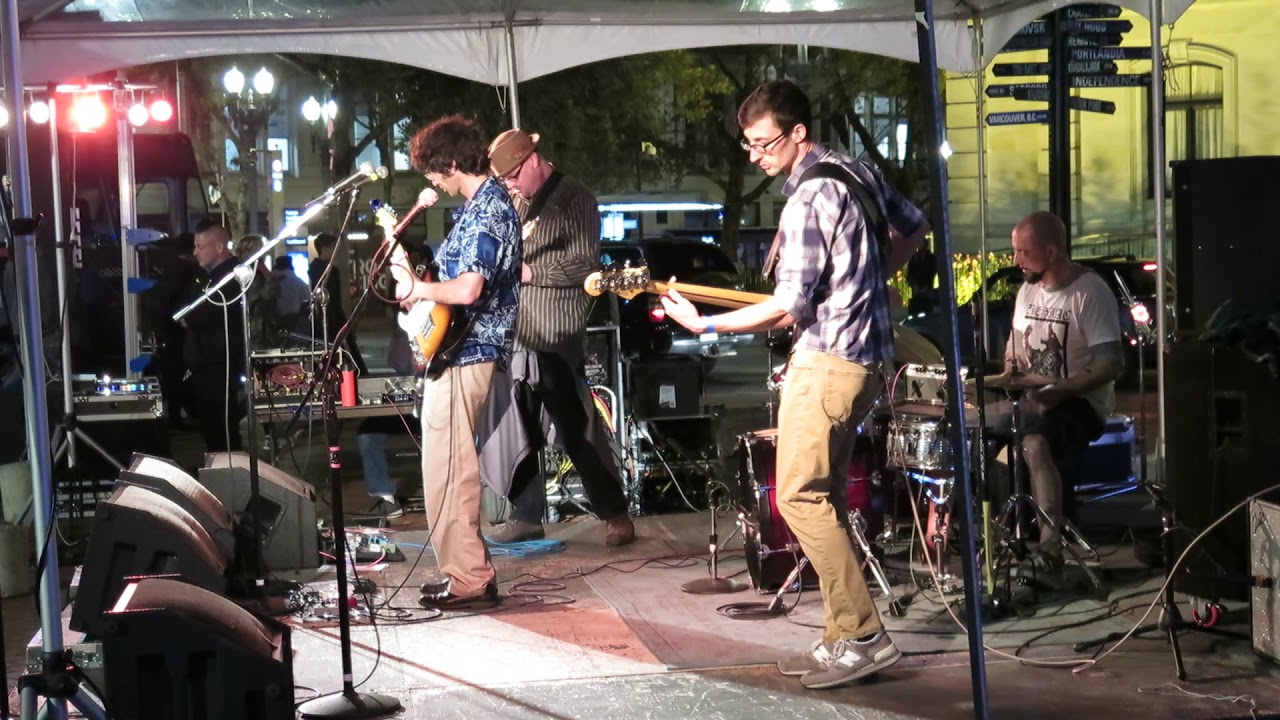 The Roving Eyes Performing in Portland Oregon 10.13.2018 - YouTube