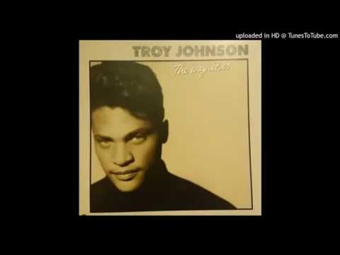 Troy Johnson(Solo) 1989 - YouTube