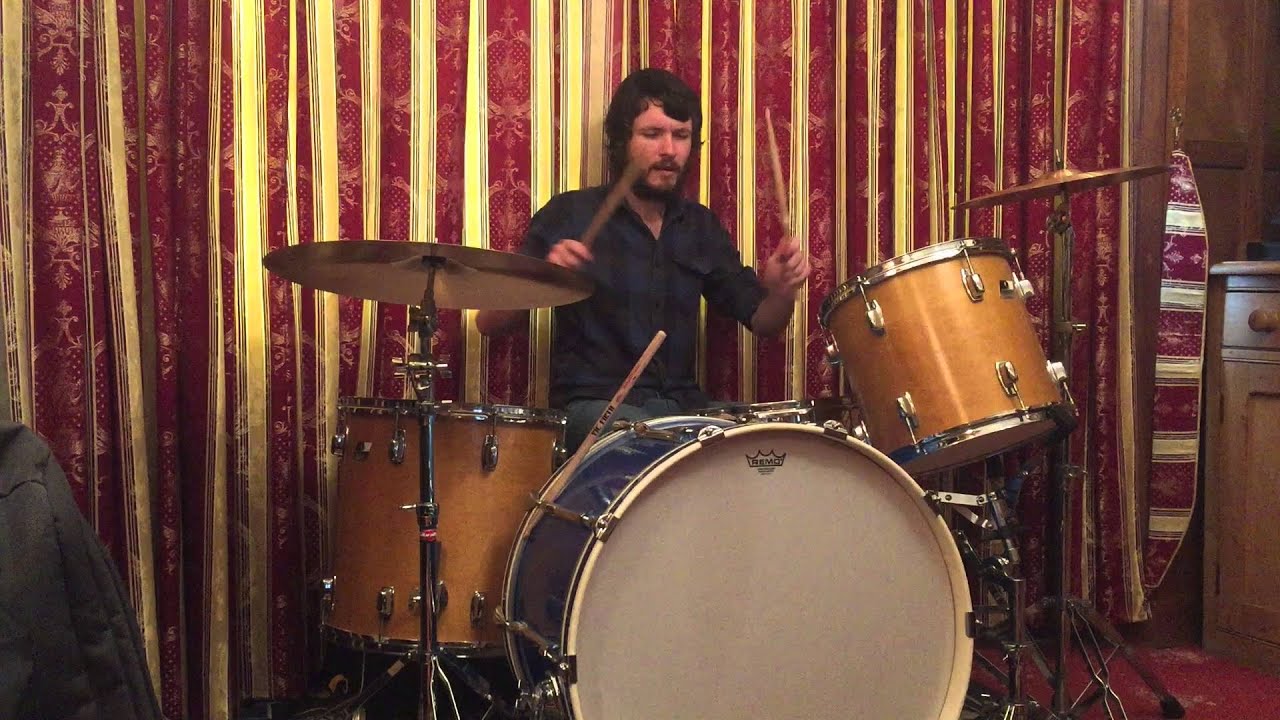 DRUM LESSON: John Bonham Flam Triplet Lick - YouTube