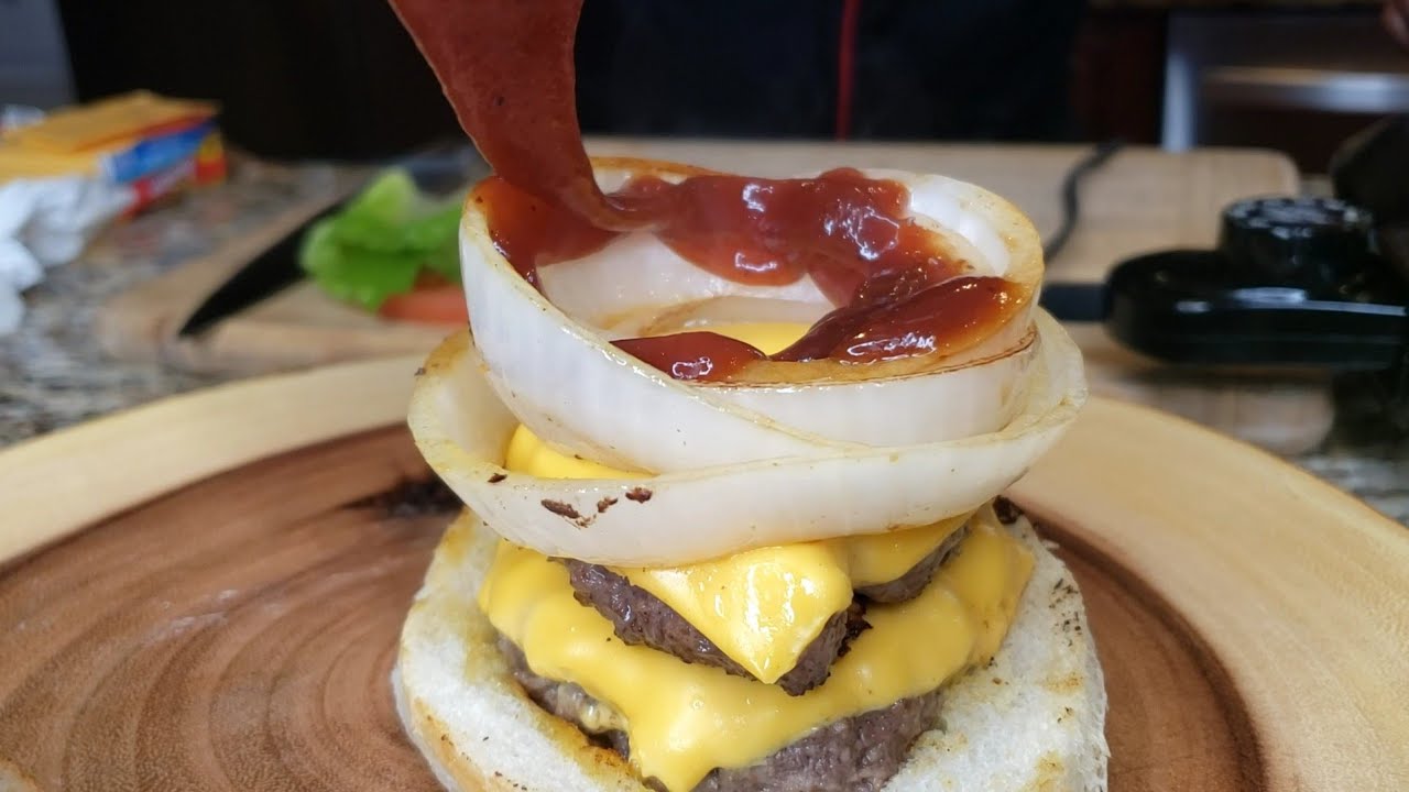 MrBEAST BURGER HOMEMADE BECAUSE U CANT GET BEAST STYLE BURGERS FULL ...