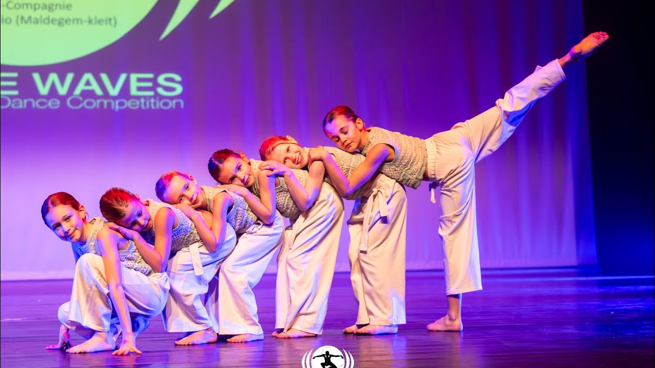 23-24 Qualifier BE - Mini Compagnie (Sy Dansstudio) - YouTube