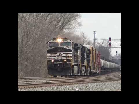 NS 4613 West at Goshen, Indiana - YouTube