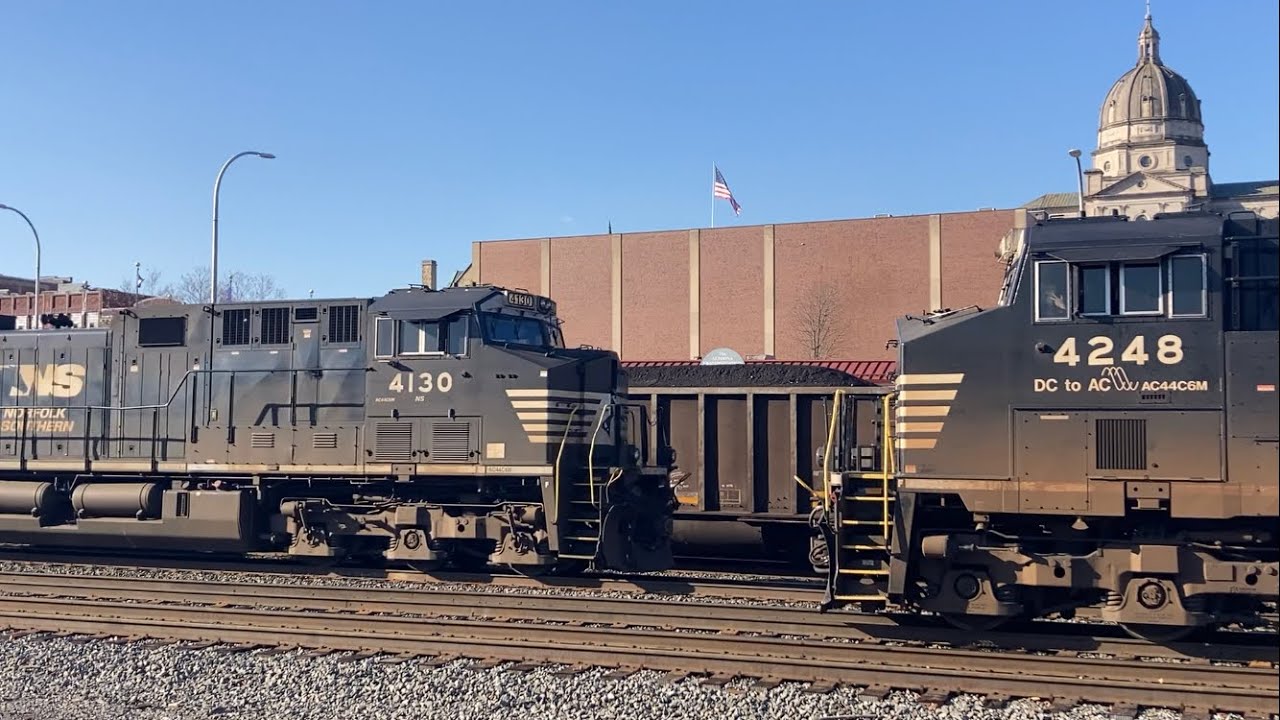 NS intermodal train passing coal train in Altoona,PA - YouTube