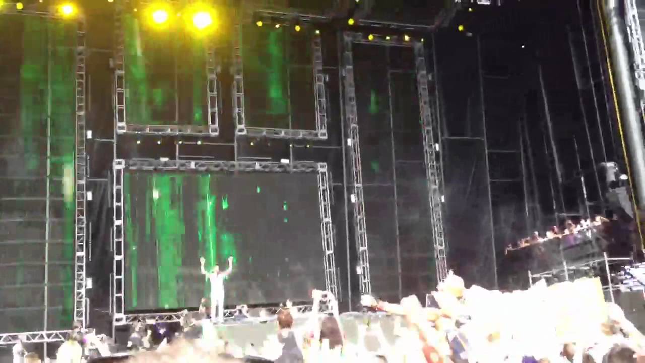 Steve Aoki @ Ultra Music Festival 2012 part 3 - YouTube